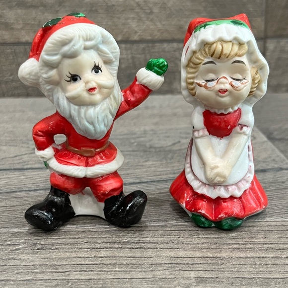 Lefton | Holiday | Vintage Lefton Mr Mrs Santa Claus Dancing Kissing ...